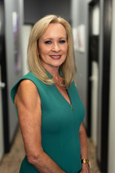 Meet The Best About Face Team & Experts | Dr. Robin Parry